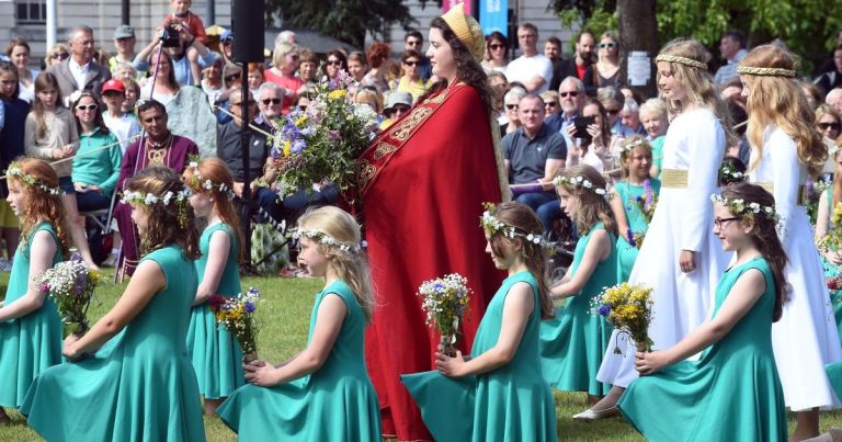 Roberta’s Celtic Corner: The druids of Anglesey – Roberta Franklin